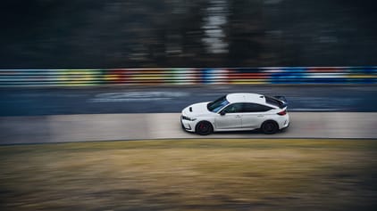 Watch the Honda Civic Type R rip a new Nurburgring lap record | Top Gear