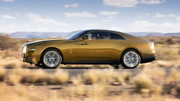 Seven things we learned driving the new Rolls-Royce Spectre | Top Gear