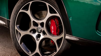 Alfa Romeo Tonale Review 2025 | Top Gear