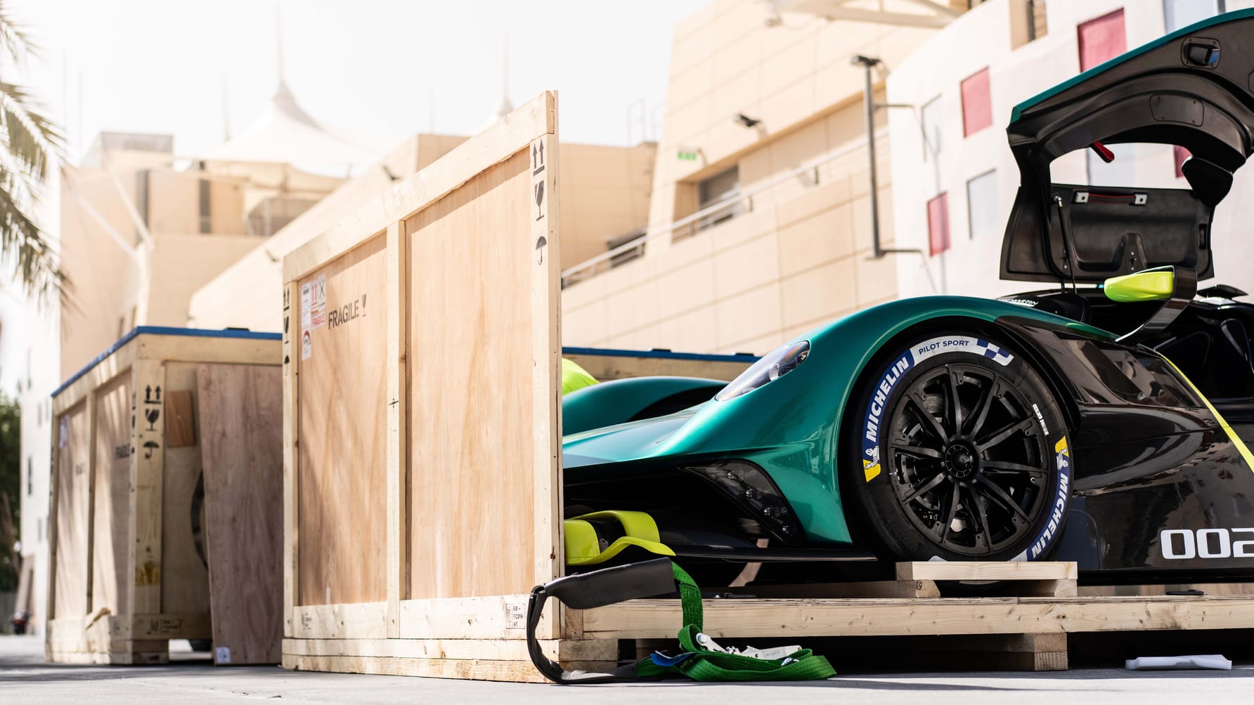 Aston Martin Valkyrie AMR Pro: Harris drives the track-only racer | Top ...