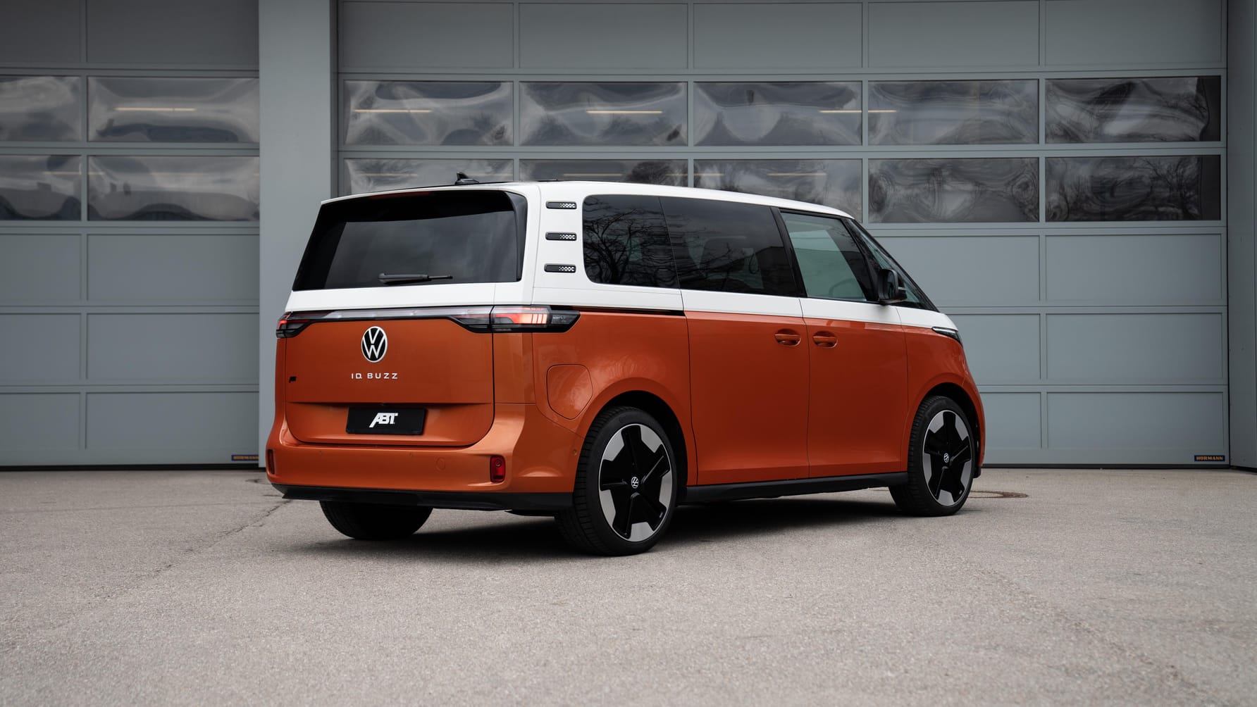 Sunny afternoon? These aftermarket solar panels will increase the range ...