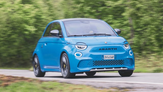 Abarth 500e Driving, Engines & Performance | Top Gear