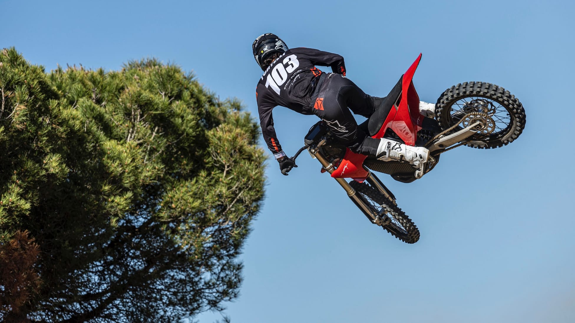 The Stark Varg is another electric-powered, dirt carving bike | Top Gear