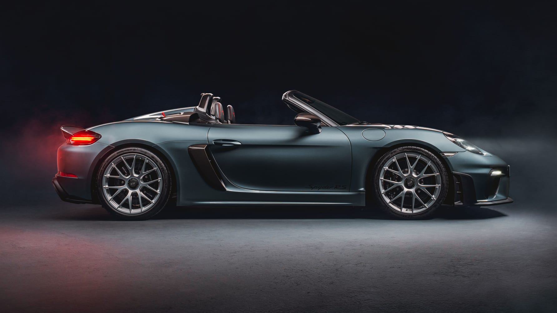 Bored of hearing? The new Porsche 718 Spyder RS is a 493bhp roofless ...