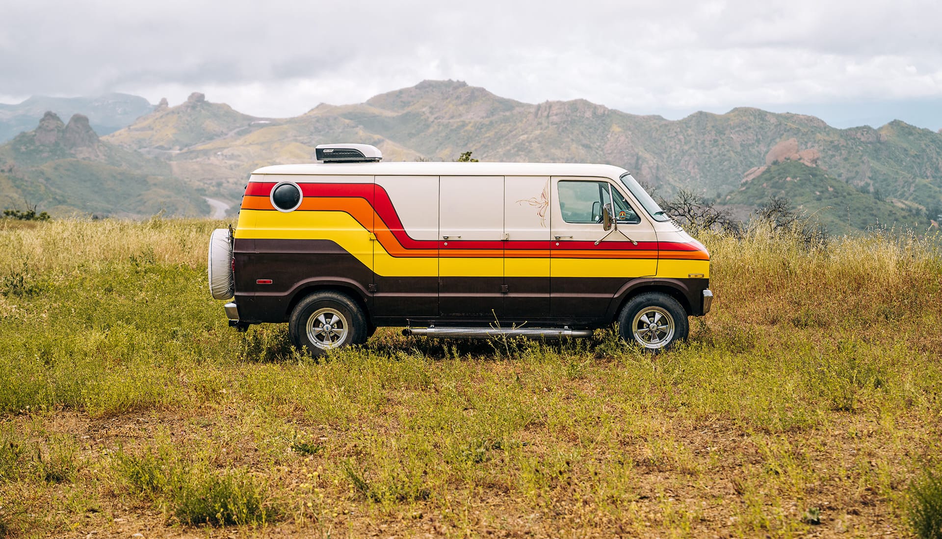 This 1977 Dodge Tradesman is THE coolest vintage festival campervan ...