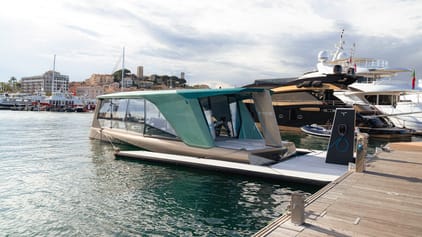 BMW has built a posh electric boat called 'The Icon' | Top Gear