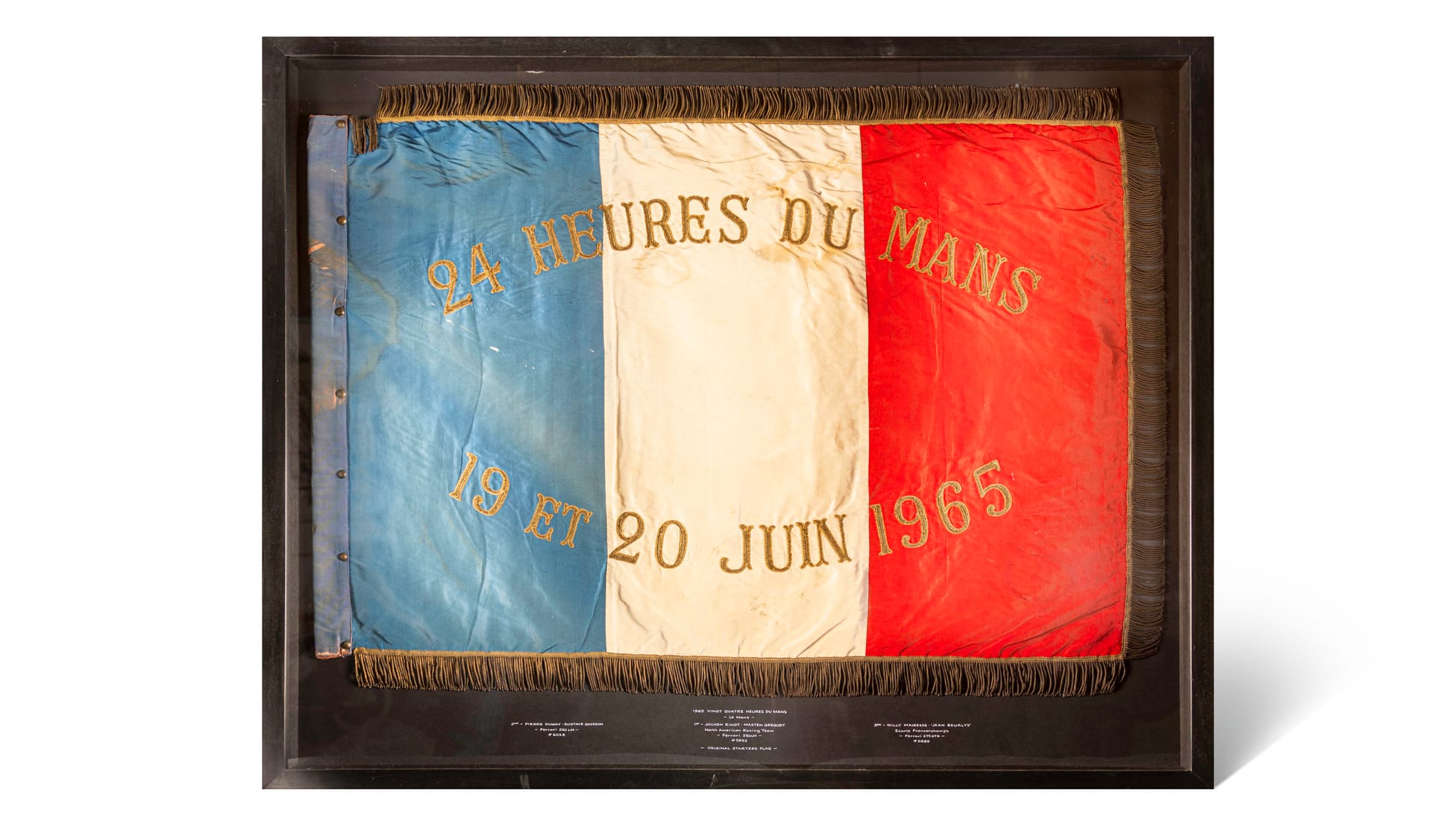 This classic starter flag for the 1965 24 Hours of Le Mans sold for £ ...