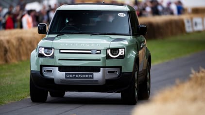 Land Rover Defender 90 Review 2026 | Top Gear