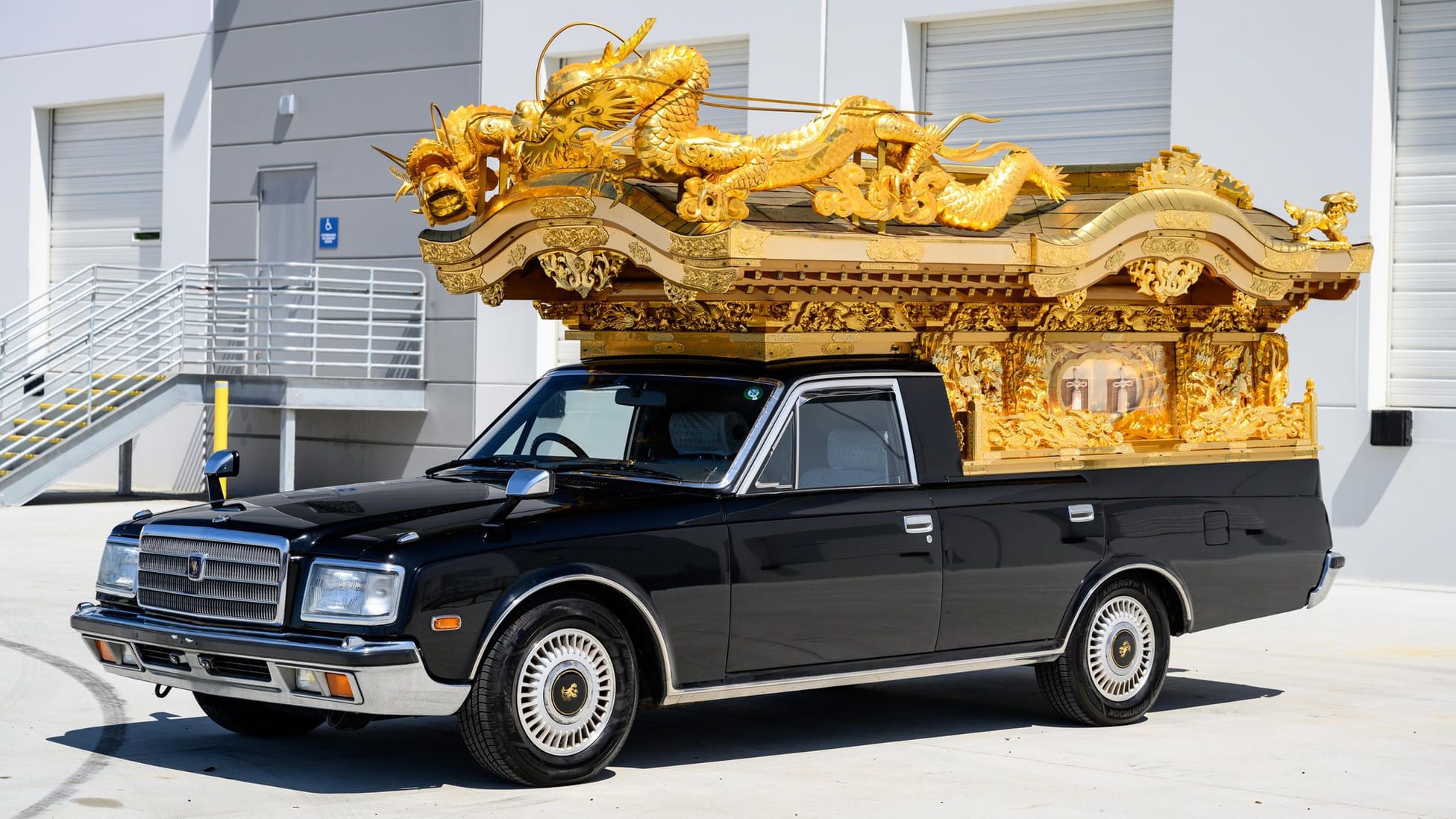 When we die, please take us to rest in this incredible Toyota Century ...