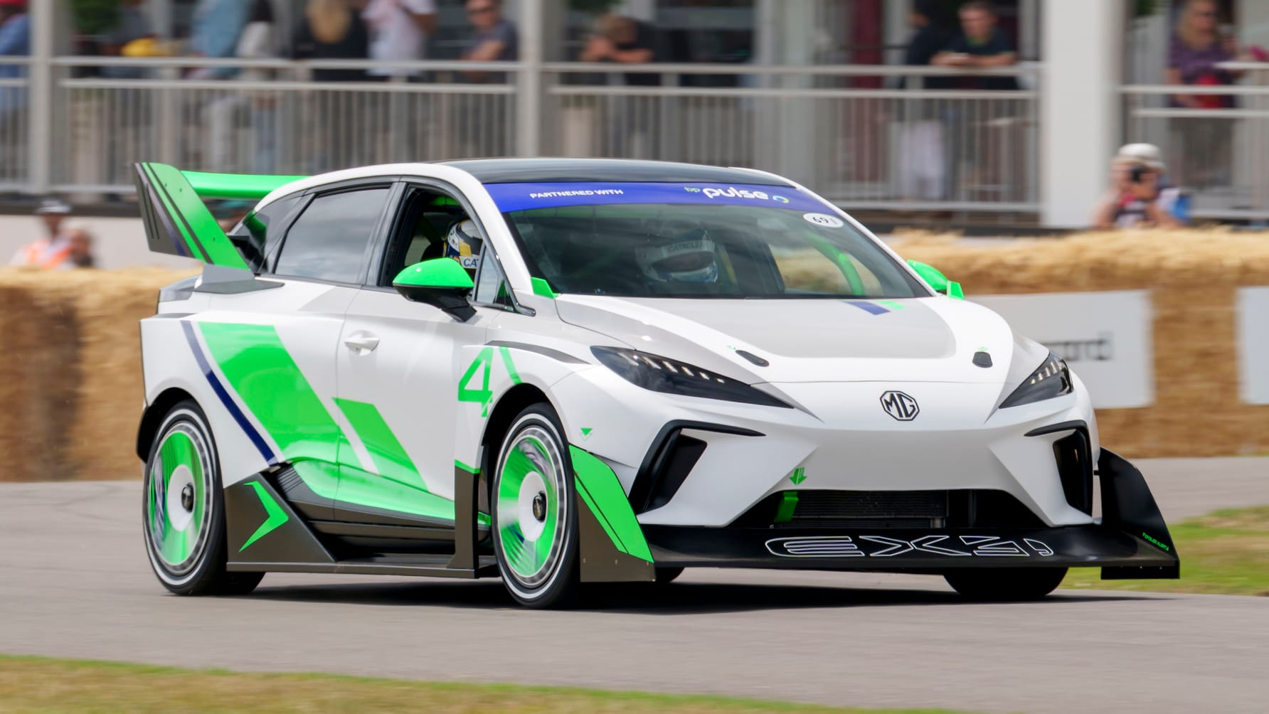 What do we make of MG’s electric tribute to the Metro 6R4? | Top Gear