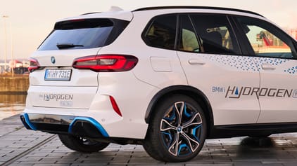 BMW iX5 Hydrogen prototype review: the future's almost here (again ...