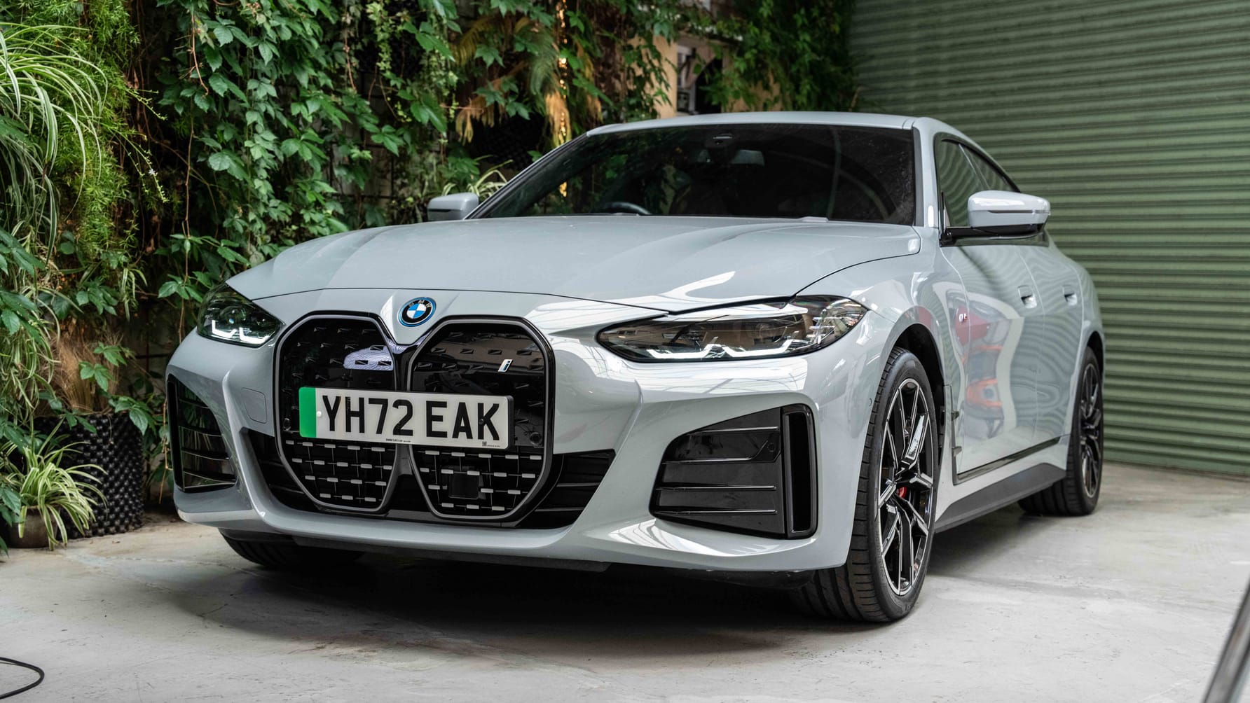 BMW i4 eDrive40 M Sport - long-term review 2025 | Top Gear