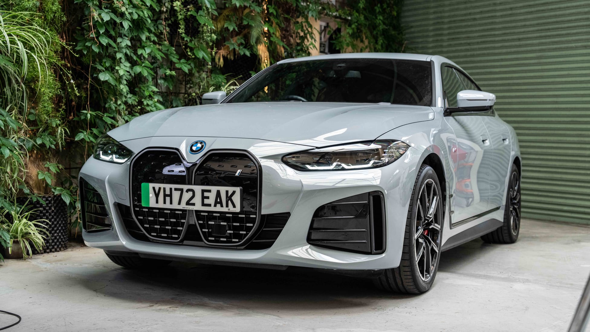 BMW i4 eDrive40 M Sport - long-term review 2025 | Top Gear