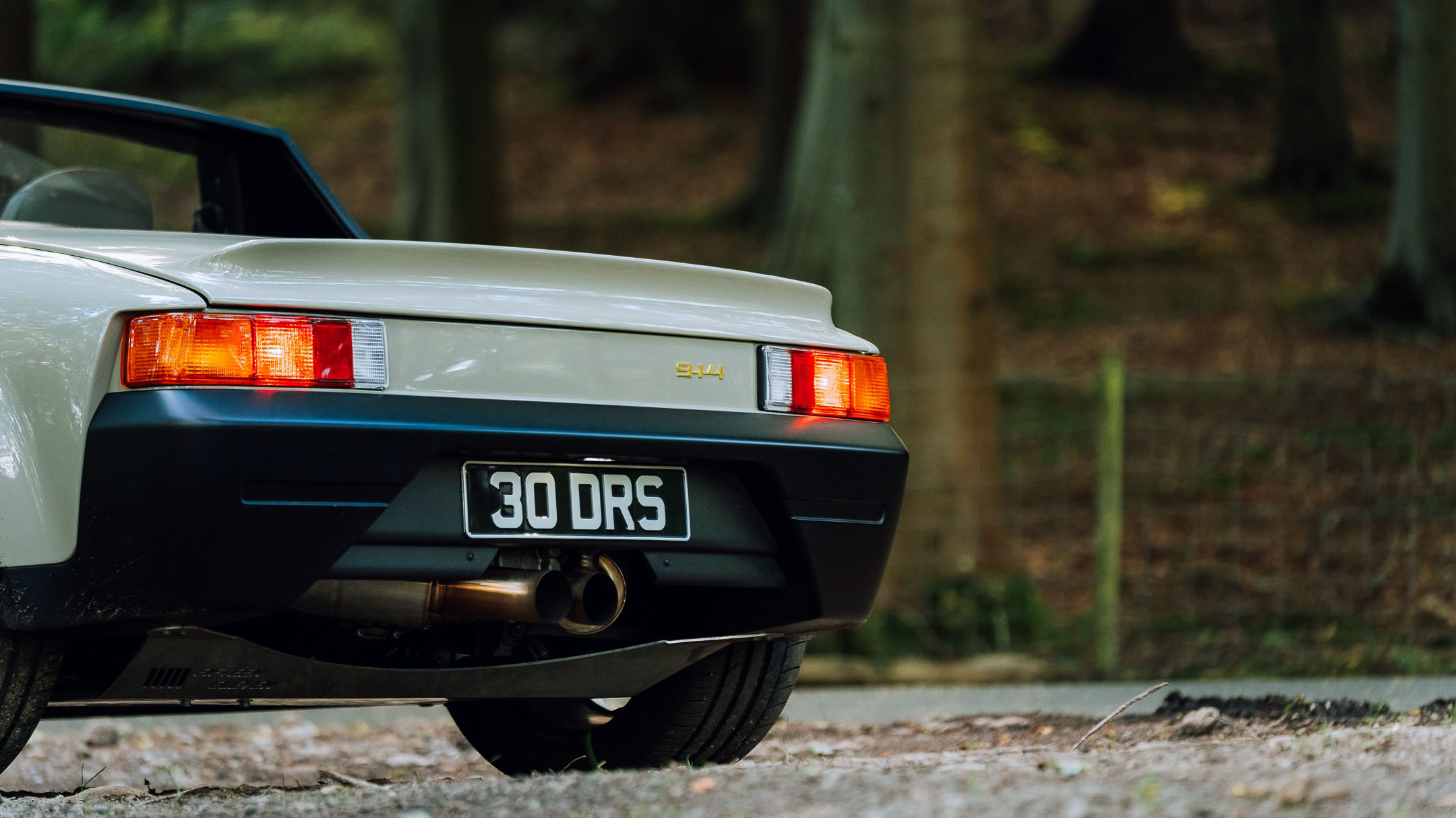Brit engineers have recreated the Porsche 914 using a 400bhp Cayman S ...