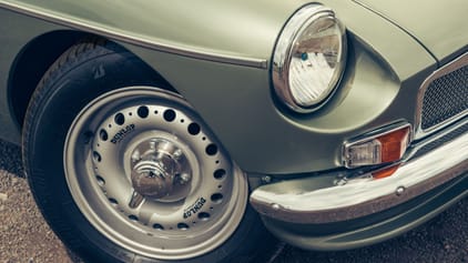 The Frontline LE60 is a V8-engined restomodded classic MGB | Top Gear