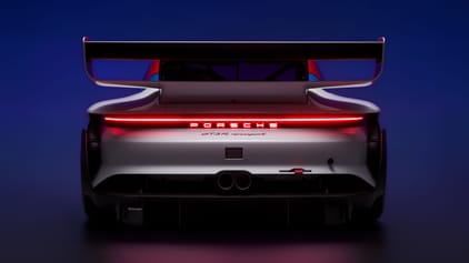 The $1m+ Porsche 911 GT3 R rennsport is the ultimate ‘track tool’ | Top Gear