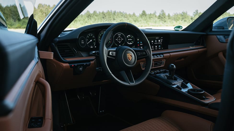 Porsche 911 S/T Interior Layout & Technology | Top Gear