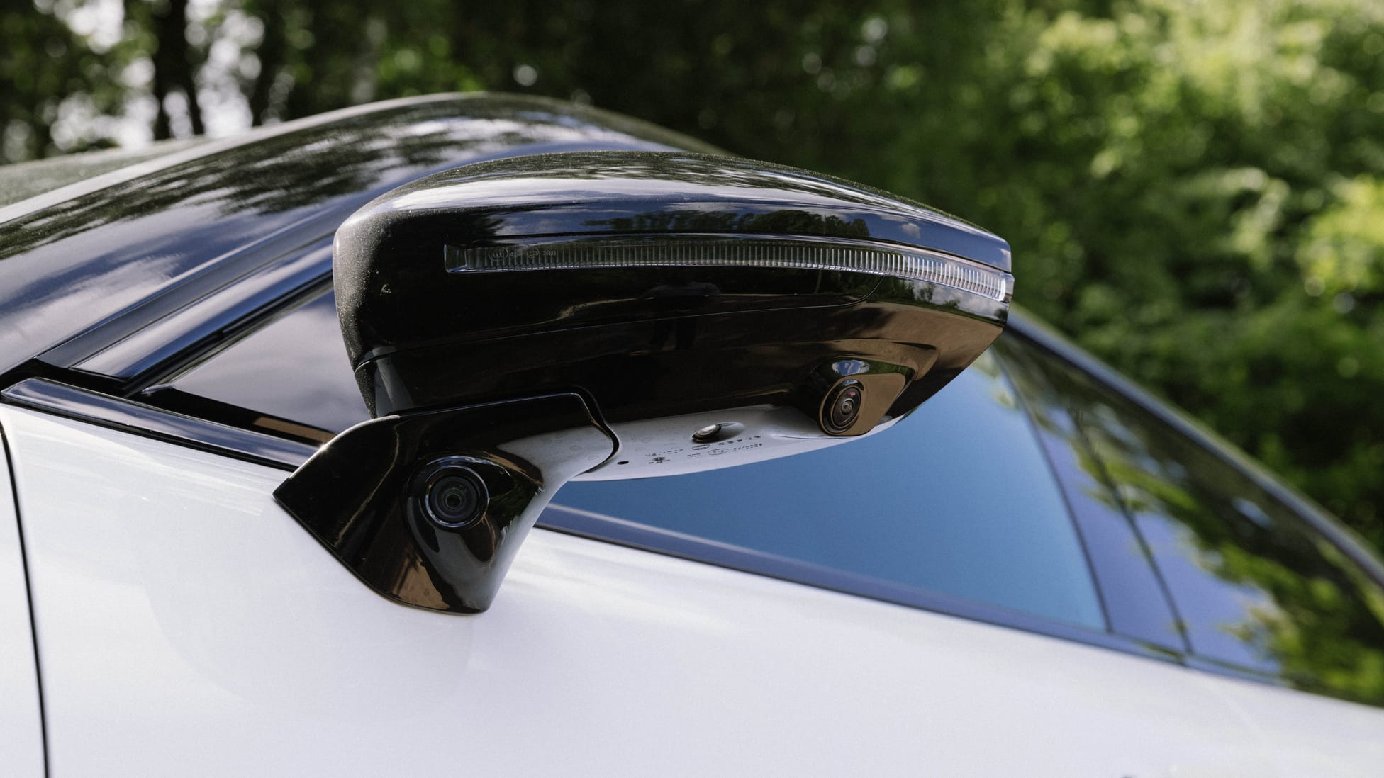 Zeekr 001 review: a budget alternative to the Porsche Taycan Sport ...