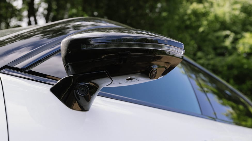 Zeekr 001 review: a budget alternative to the Porsche Taycan Sport ...
