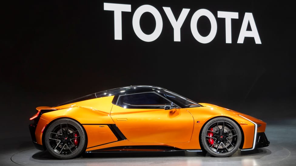 The Toyota FT-Se is a stunning two-seat electric sportscar concept ...
