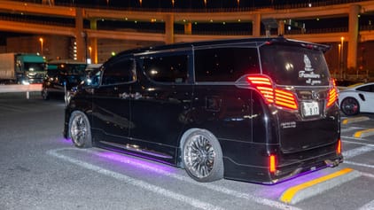 Gallery: just another Thursday night at Daikoku PA in Japan | Top Gear