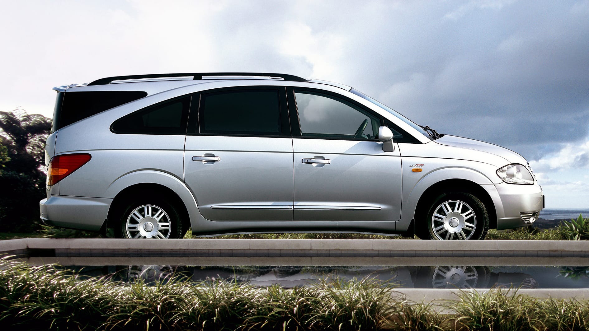 Fail of the century #106: the Ssangyong Rodius | Top Gear