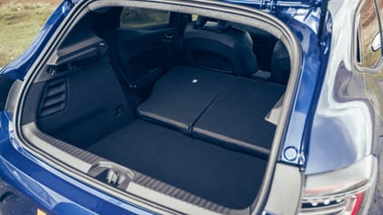 Renault Clio Interior Layout & Technology | Top Gear