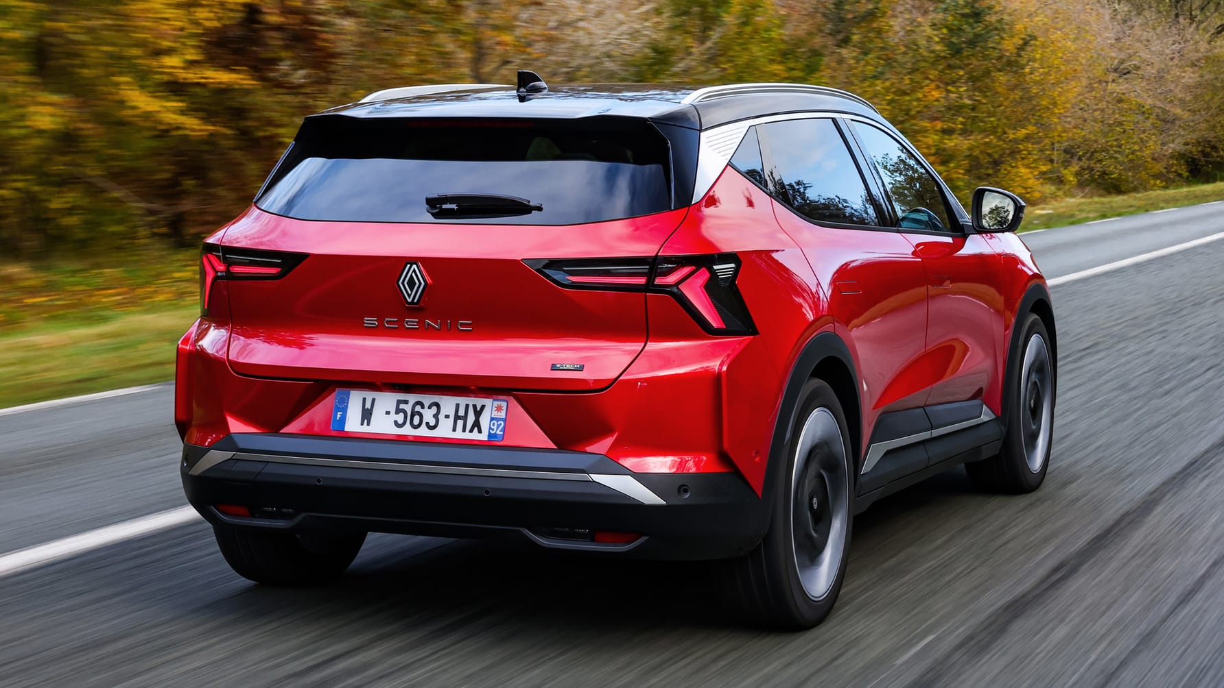 Renault Scenic Driving, Engines & Performance | Top Gear