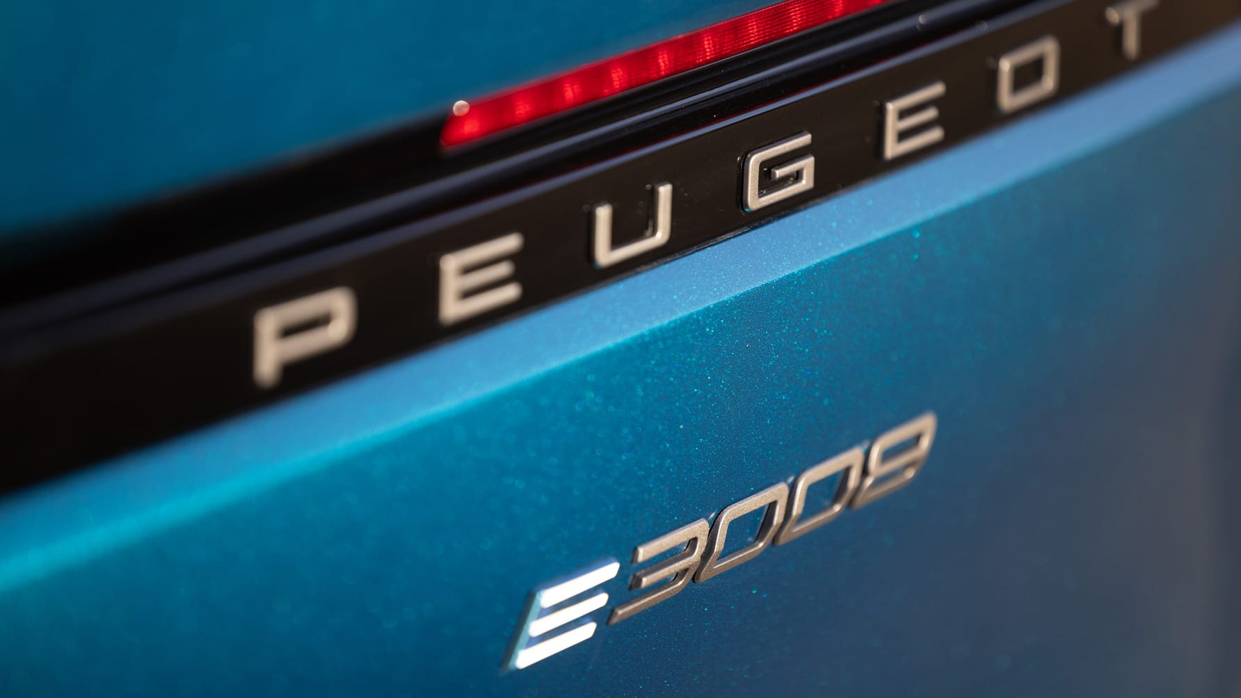 Peugeot e-3008 Review 2024 | Top Gear