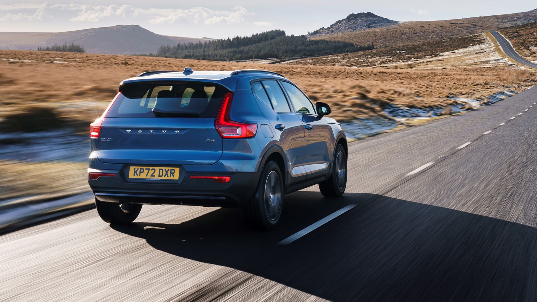 Volvo XC40 Interior Layout & Technology | Top Gear