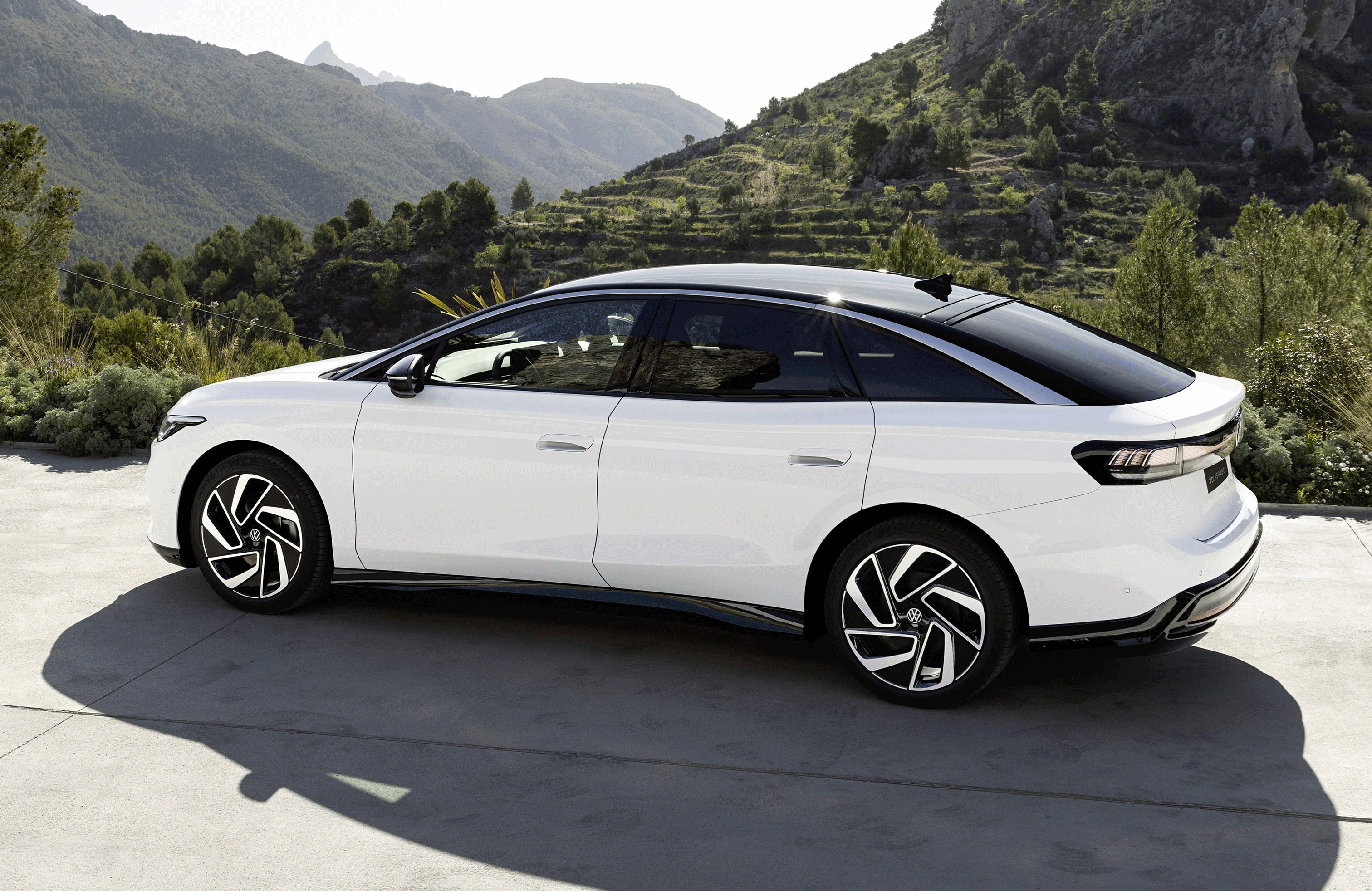 Volkswagen ID.7 prices: flagship EV to start from £55,570 in the UK ...
