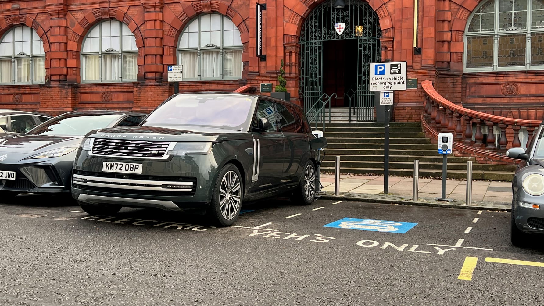 Range Rover P400e Autobiography - long term review - Report No:6 2026 ...