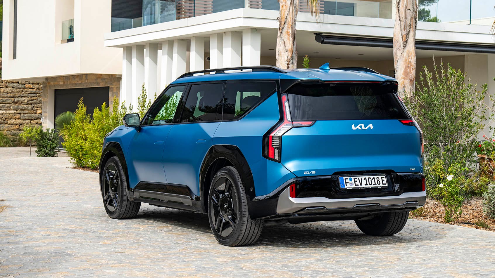 Kia EV9 Review 2024 | Top Gear