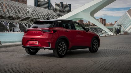 Lexus LBX Driving, Engines & Performance | Top Gear