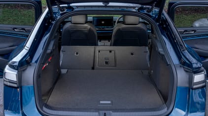 Volkswagen ID.7 Interior Layout & Technology | Top Gear