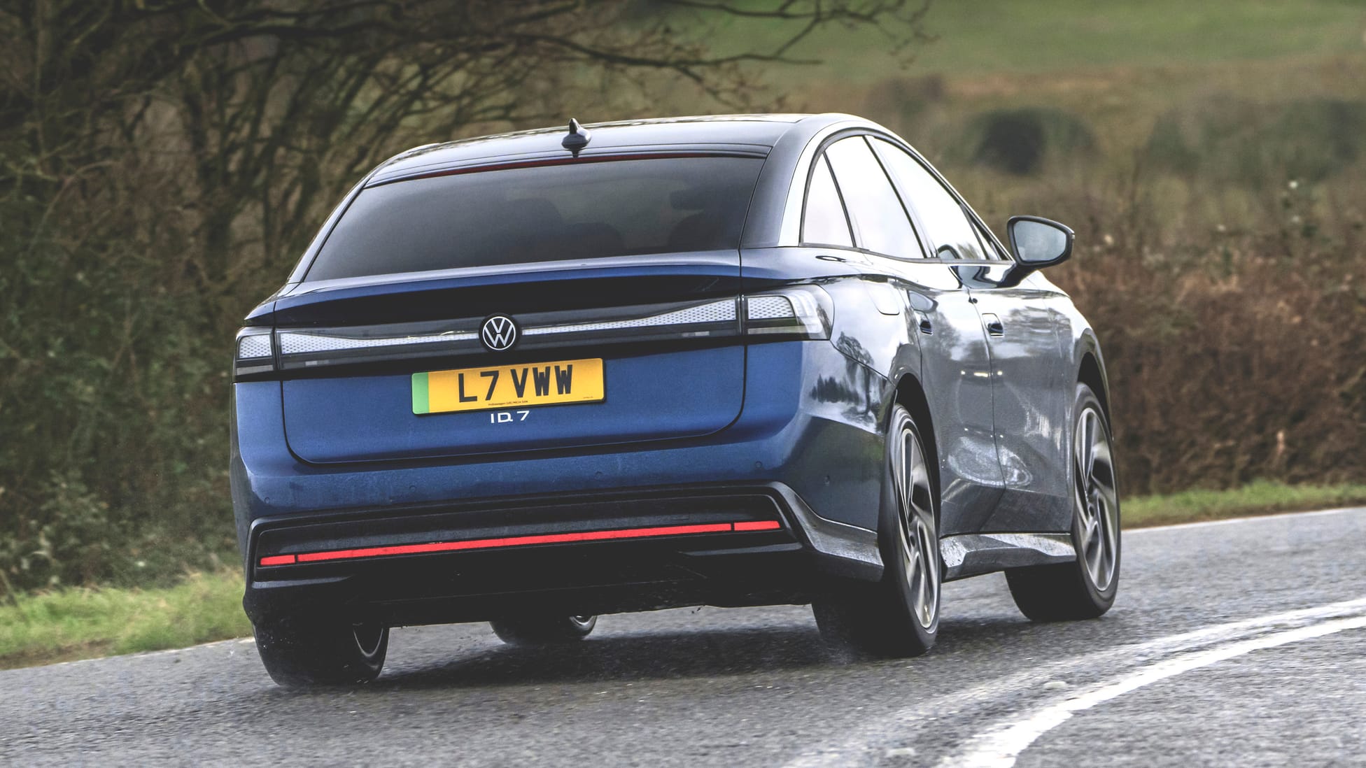 Volkswagen ID.7 Interior Layout & Technology | Top Gear