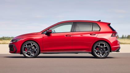 The facelifted Mk8.5 Volkswagen Golf is here! And it has a new ...