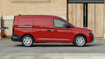 The new Ford Transit Connect is a plug-in hybrid van with 68 miles of ...