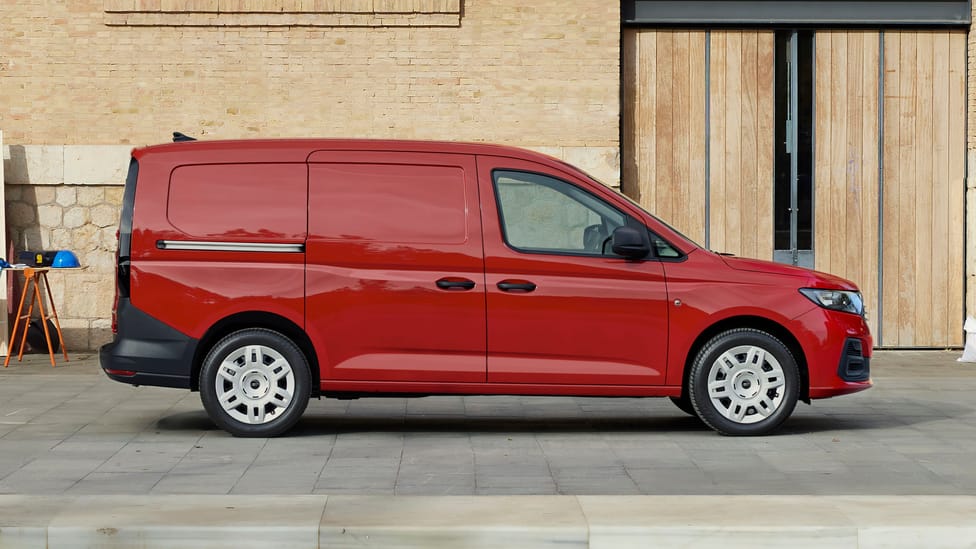 The new Ford Transit Connect is a plug-in hybrid van with 68 miles of ...