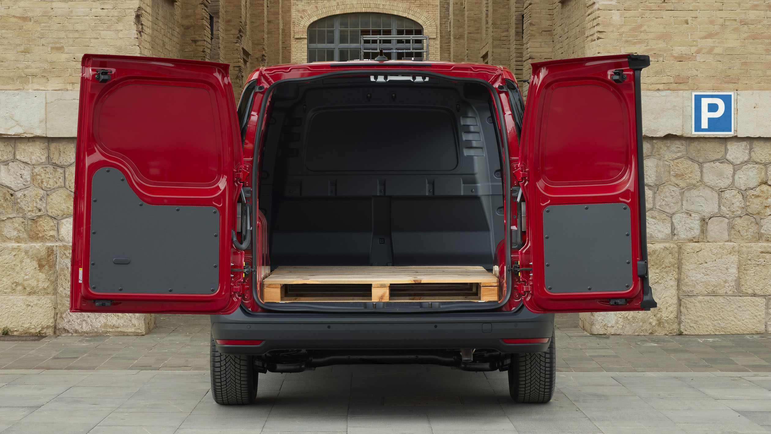 The new Ford Transit Connect is a plug in hybrid van with 68 miles of EV only range Top Gear