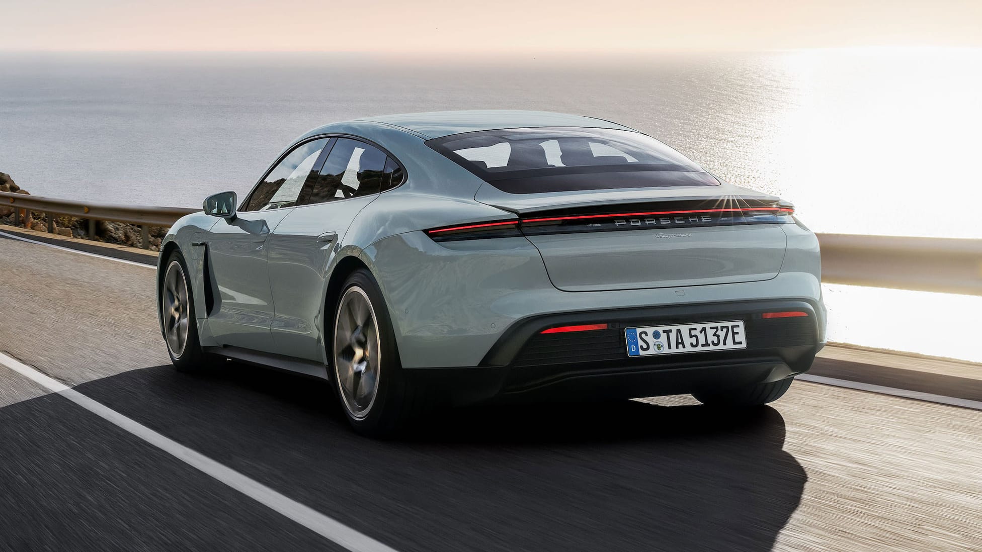 Holy heck, the new Porsche Taycan Turbo S will do 0-62mph in 2.4s | Top ...