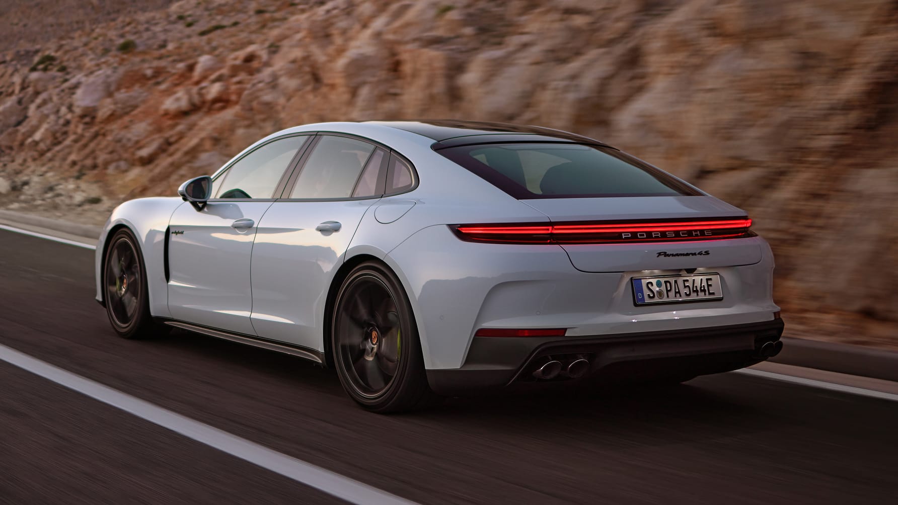 The Porsche Panamera now comes with added V6 hybrid-ness | Top Gear