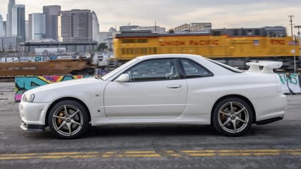 We desperately want this one-of-285 Nissan Skyline R34 GT-R M-Spec Nur ...