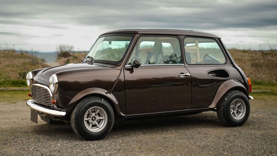 Meet the lightweight classic Mini with a 230bhp Honda VTEC heart | Top Gear