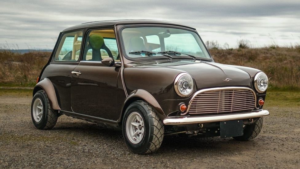 Meet the lightweight classic Mini with a 230bhp Honda VTEC heart | Top Gear