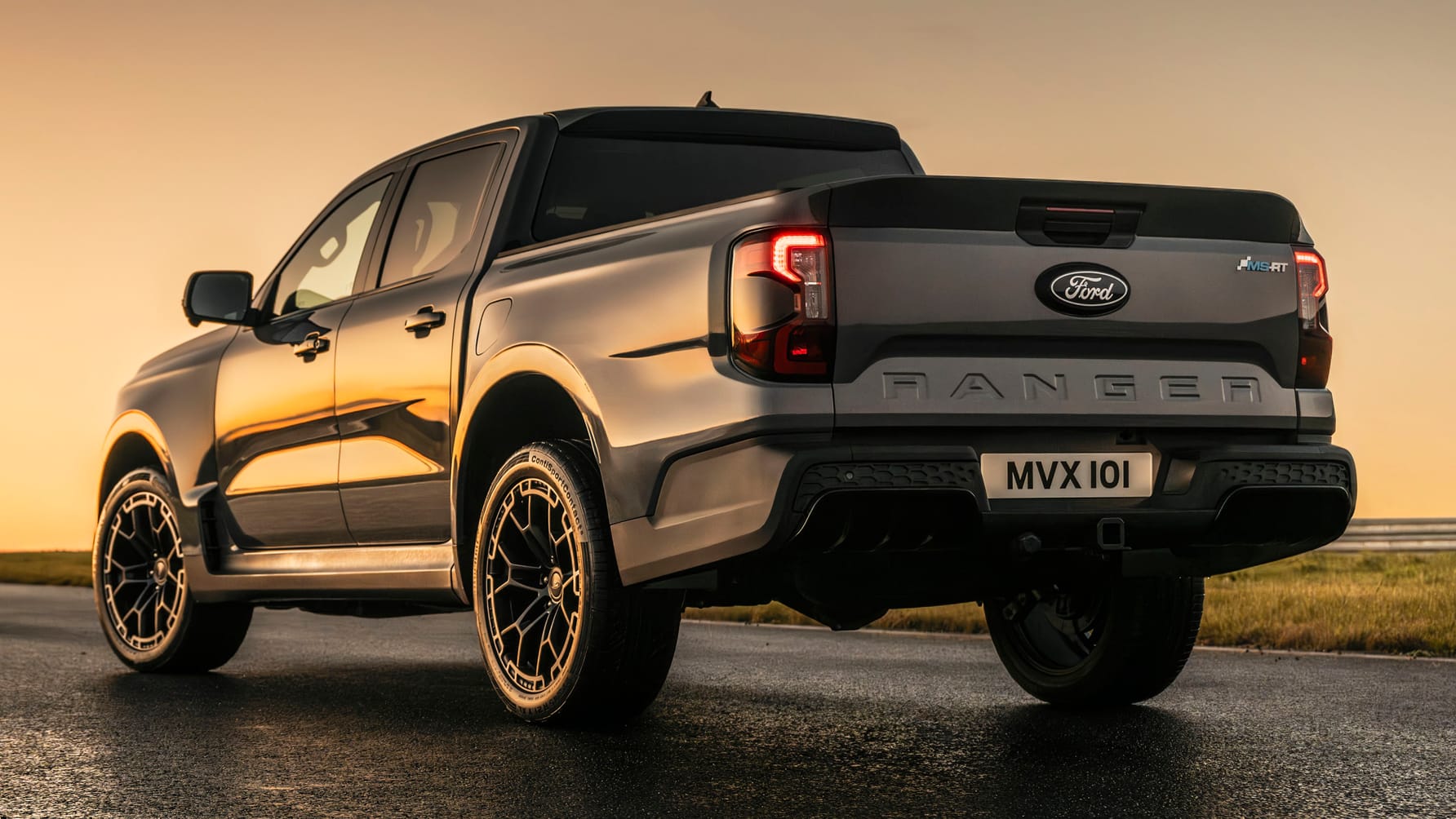 Uh oh, we badly want the new Ford Ranger MS-RT | Top Gear