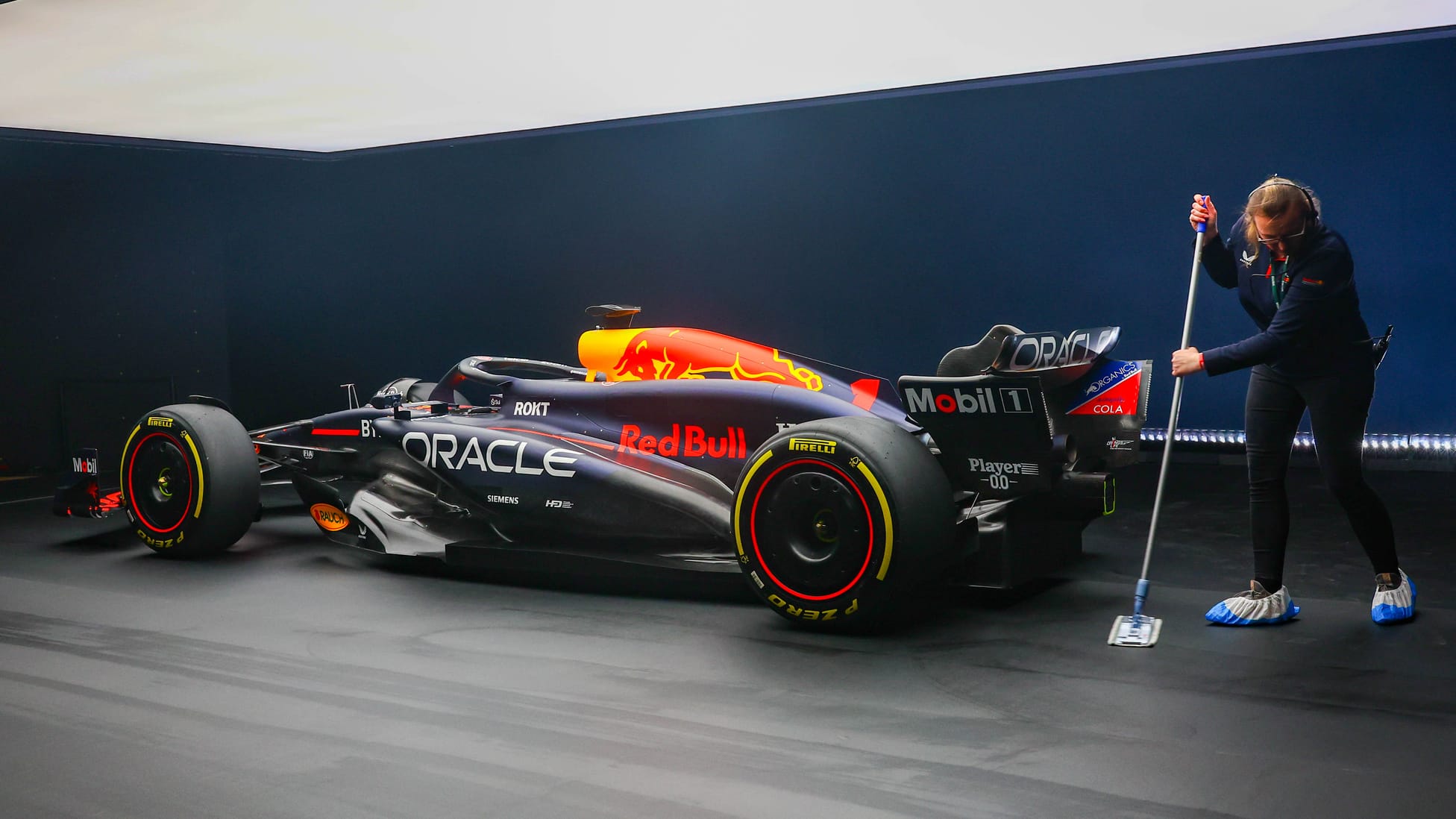 F1 cars 2024: championship-winning Red Bull RB20 revealed | Top Gear