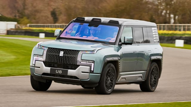 Yangwang U8 prototype review: the tank-turning, 1,180bhp goliath ...