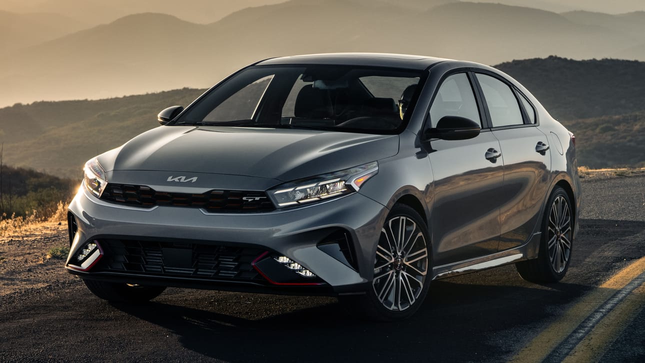 Here are 20 of the best cars with a manual gearbox available in the US ...