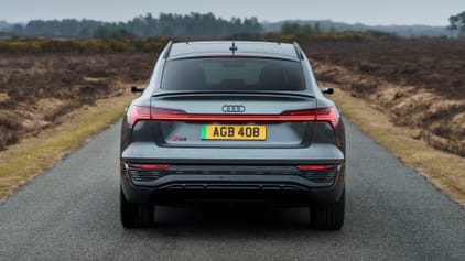 Audi Q8 e-tron Interior Layout & Technology | Top Gear